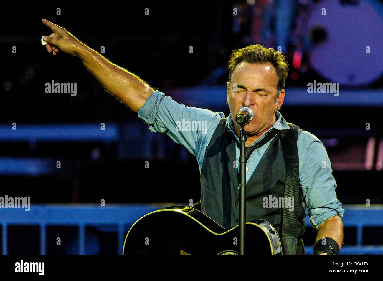 Aug. 24, 2012 - Toronto, Ontario, Canada - American singer-songwriter ...