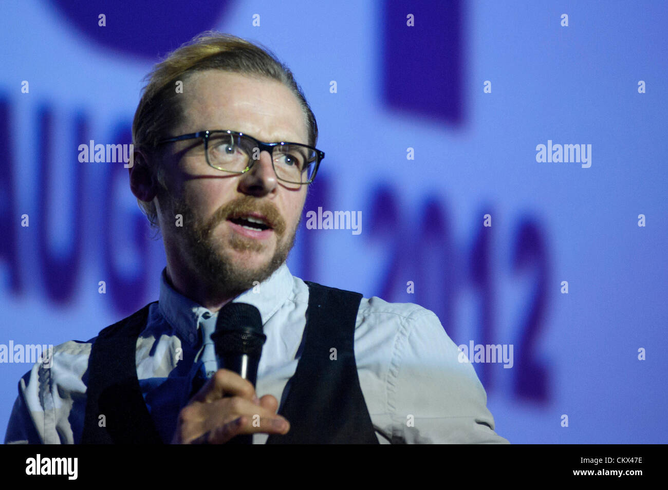 Presented by simon pegg hi-res stock photography and images - Alamy