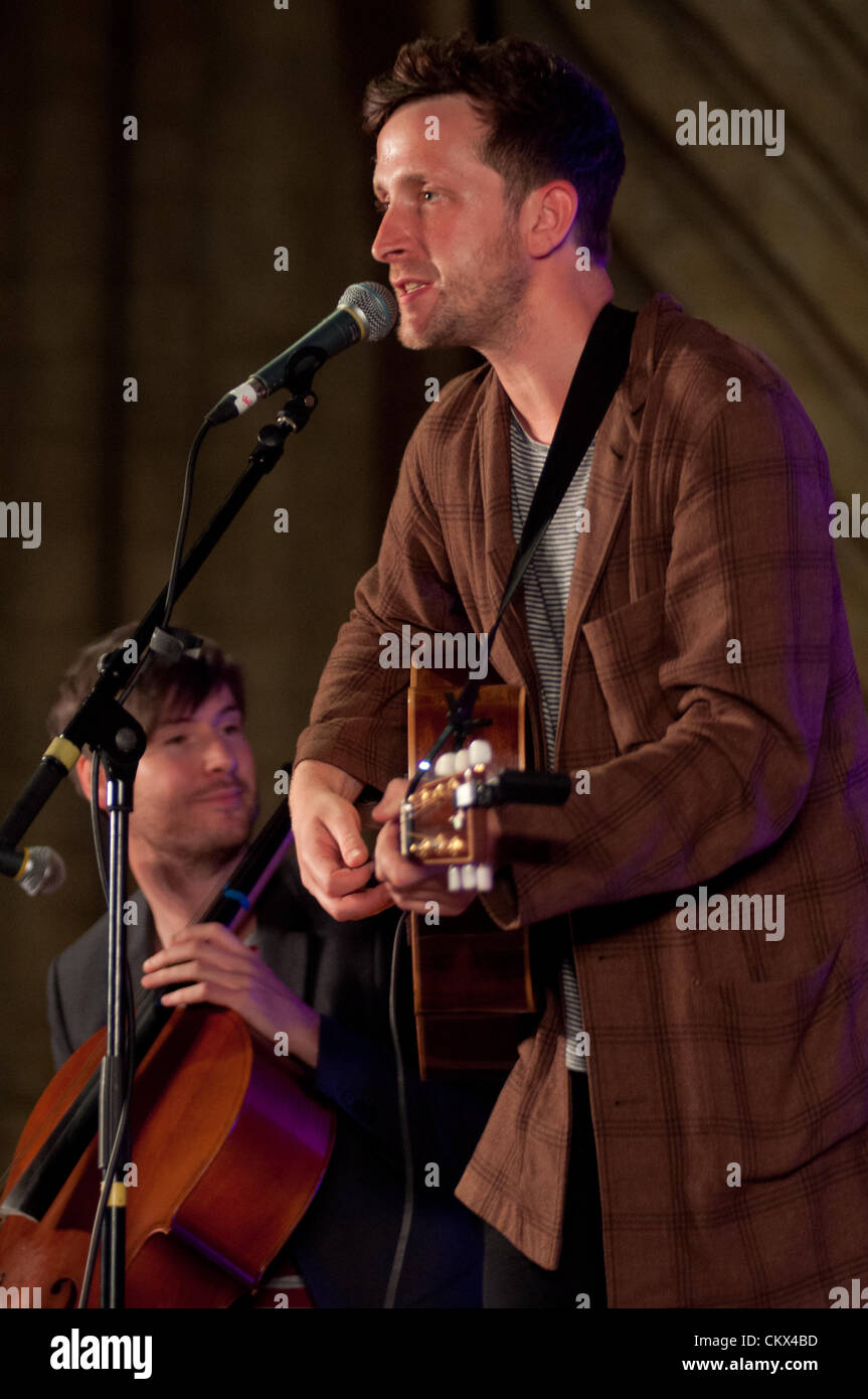 Barry hyde of the futureheads hi-res stock photography and images - Alamy