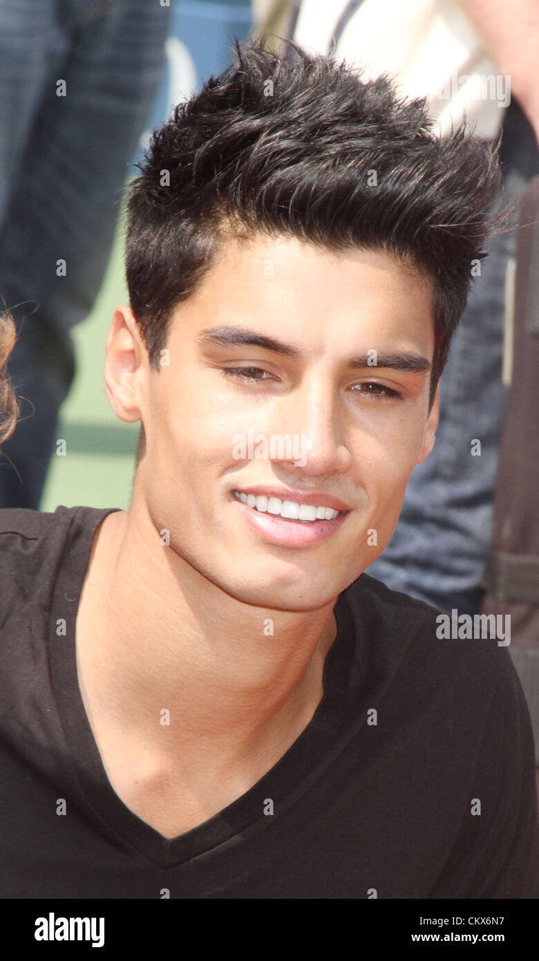 Aug. 25, 2012 - New York, New York, U.S. - Singer SIVA KANESWARAN from ...