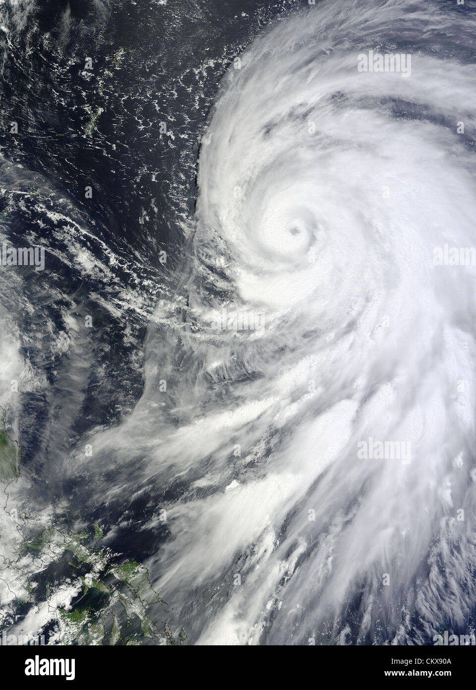 26th Aug 2012. Typhoon Bolaven's eye becomes apparent on NASA satellite ...