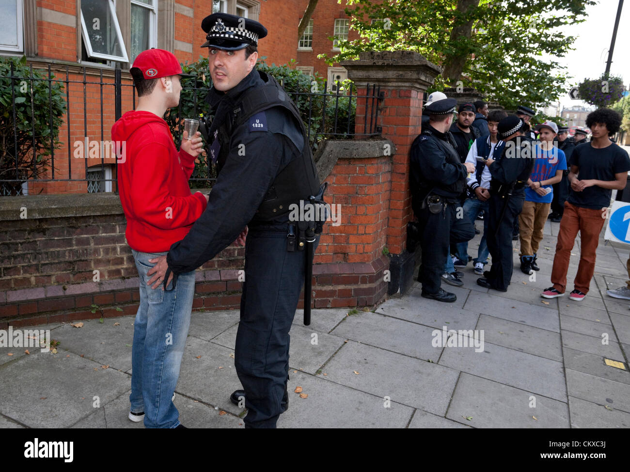 Stop And Search Uk Stock Photos & Stop And Search Uk Stock Images - Alamy