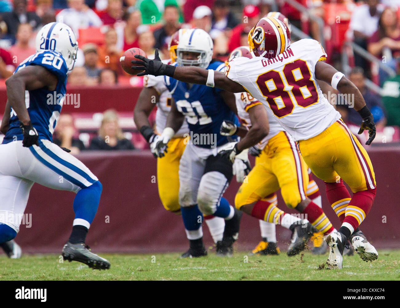 Redskins WR Pierre Garcon (88) attempts to catch a pass during the ...