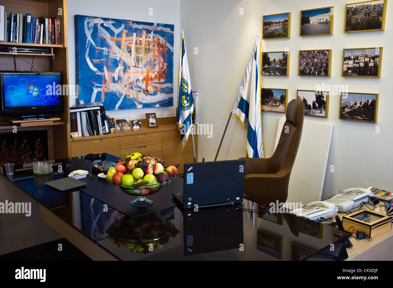 28th Aug 2012. Jerusalem, Israel. Jerusalem Mayor Nir Barkat’s desk and ...