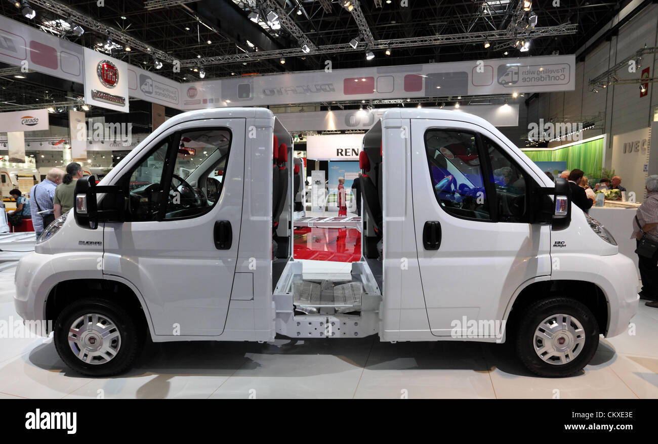 Fiat ducato hi-res stock photography and images - Alamy