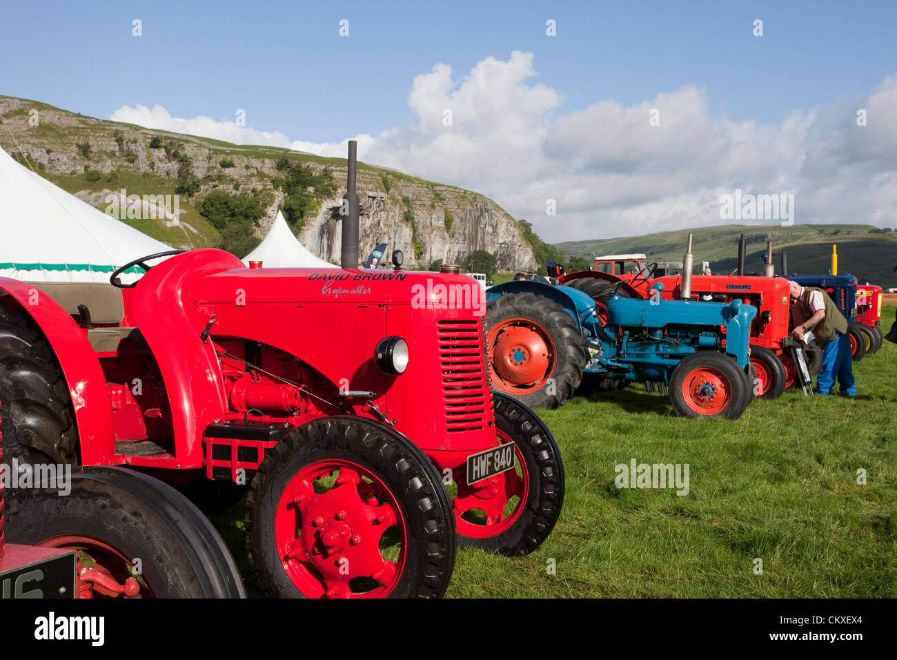 Wet field yorkshire dales hi-res stock photography and images - Alamy