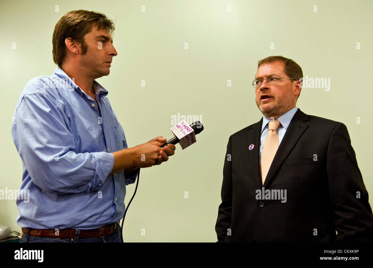 Tax drag hi-res stock photography and images - Alamy