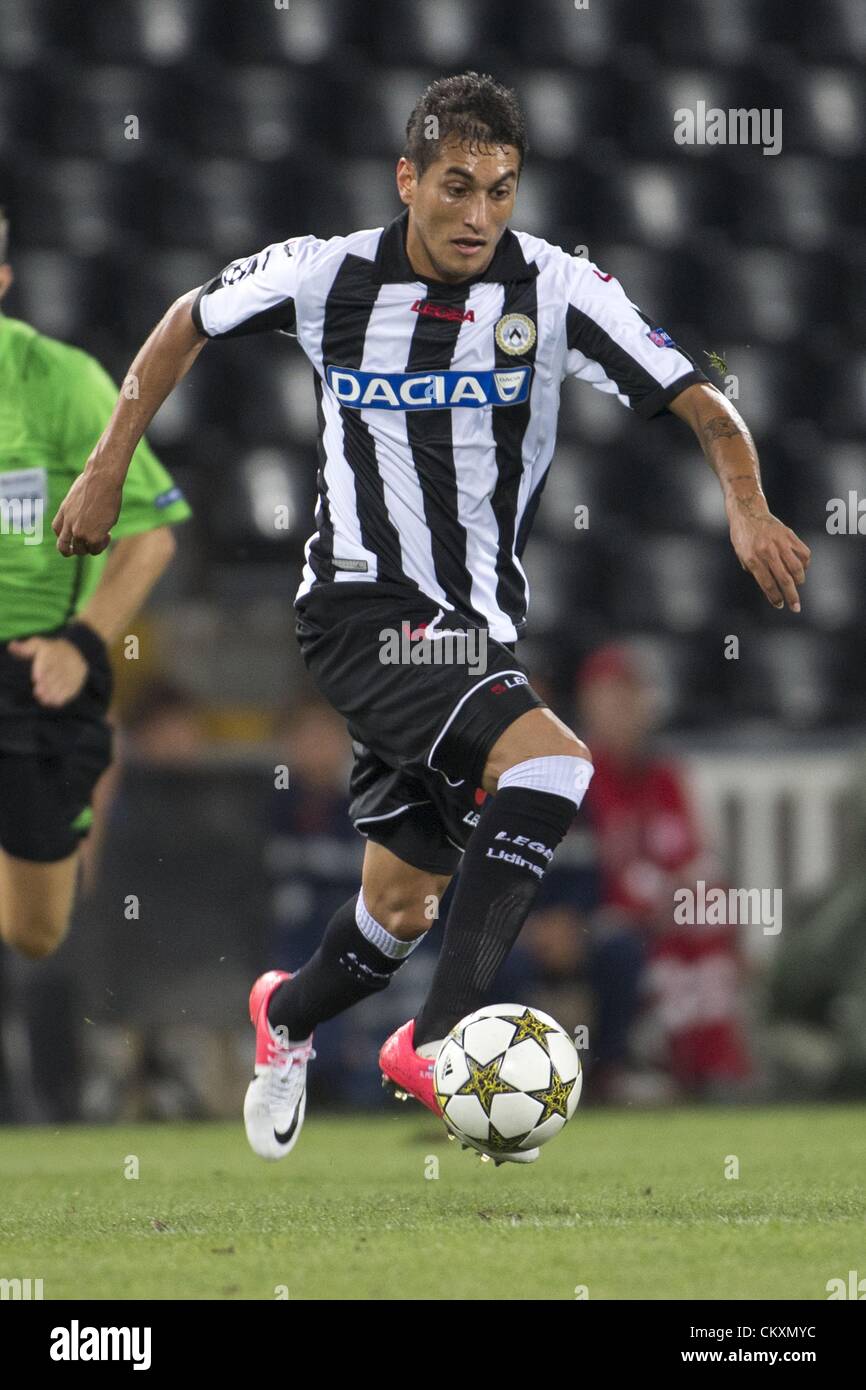 Roberto pereyra champions league hi-res stock photography and images ...