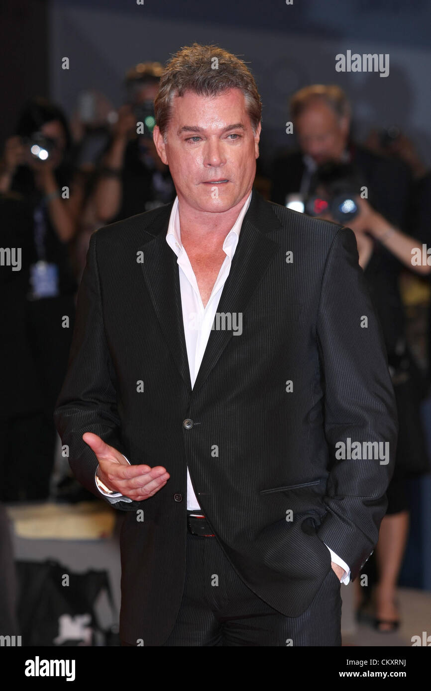 RAY LIOTTA THE ICEMAN. PREMIERE. 69TH VENICE FILM FESTIVAL VENICE ITALY 30 August 2012 Stock ...