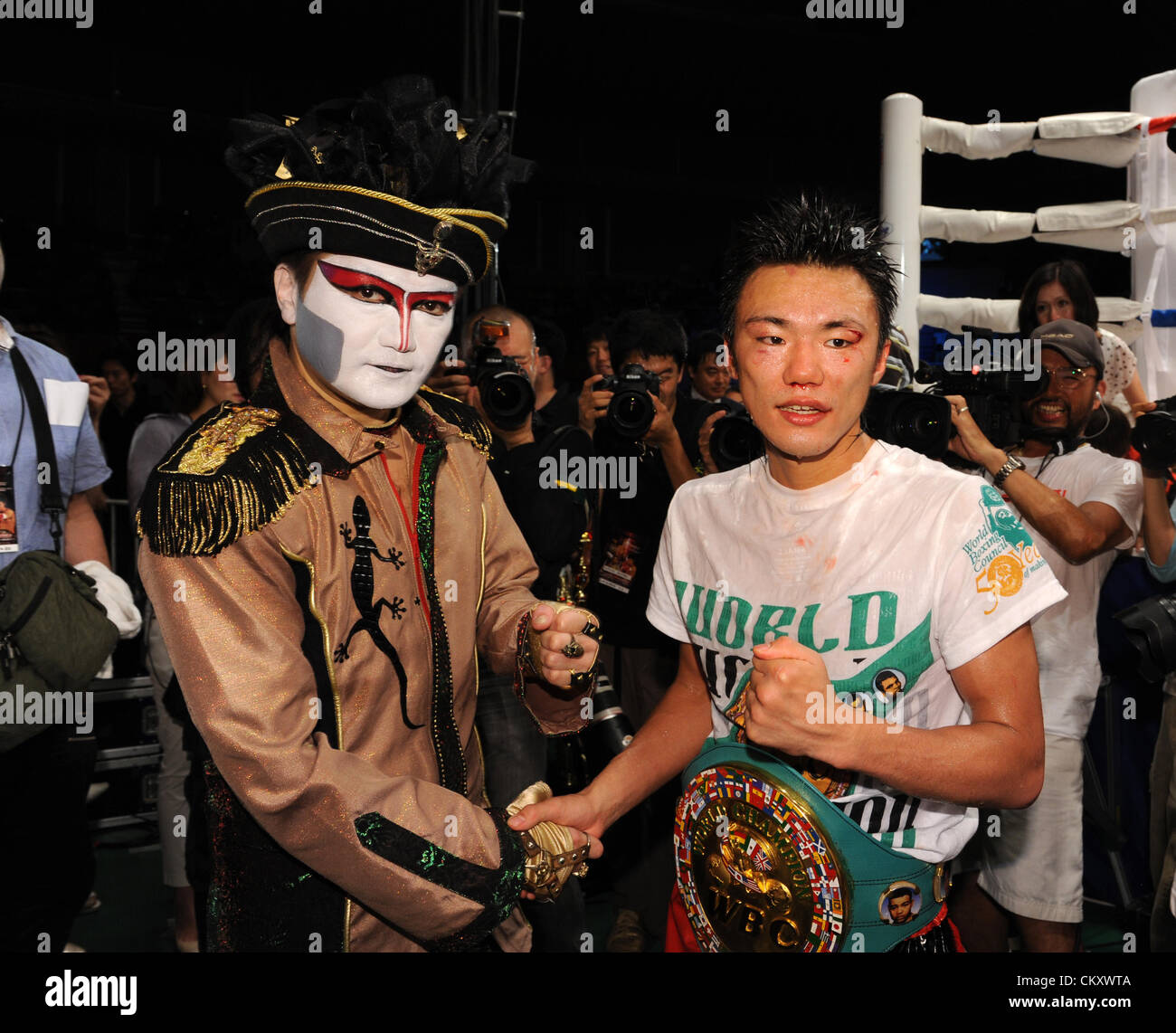 (L-R) Demon Kakka, Toshiyuki Igarashi (JPN), JULY 16, 2012 - Boxing ...