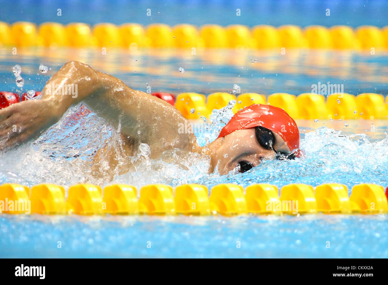 Mens 400m freestyle s8 heat 2 paralympics swimming hi-res stock photography and images - Alamy
