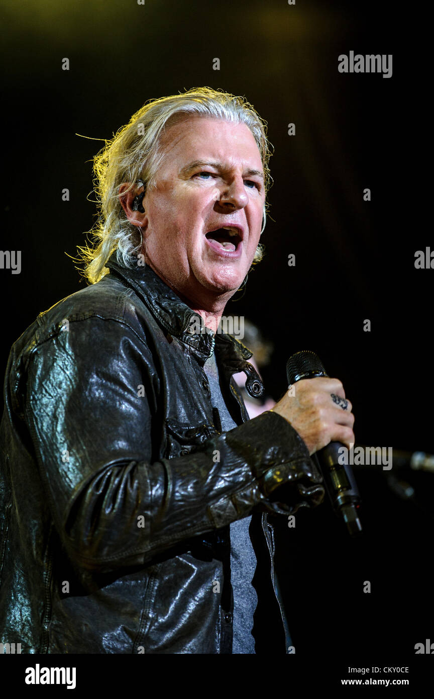 Glass tiger band hi-res stock photography and images - Alamy