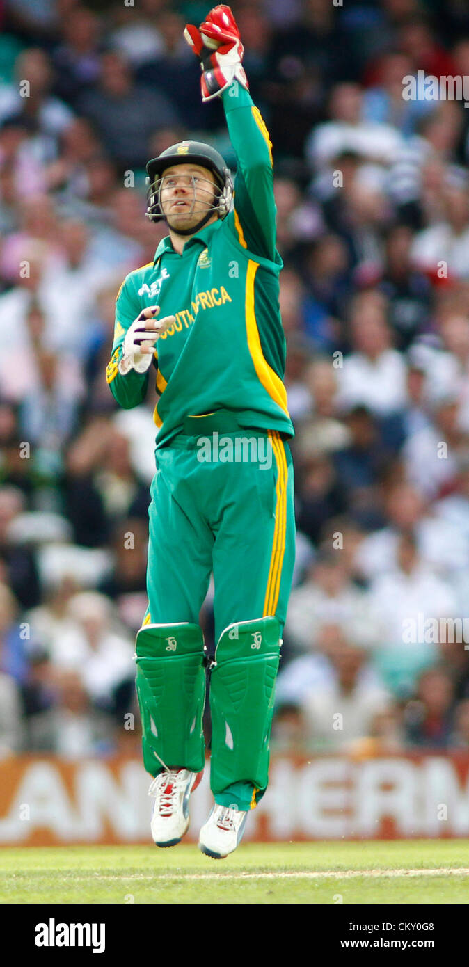 31/08/2012 London, England. South Africa's Captain Abraham Benjamin de ...