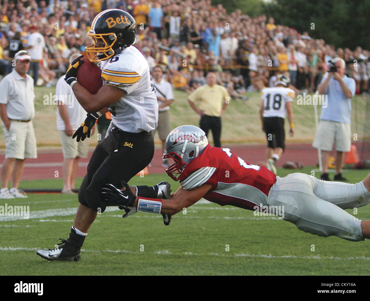 Burt out hi-res stock photography and images - Alamy