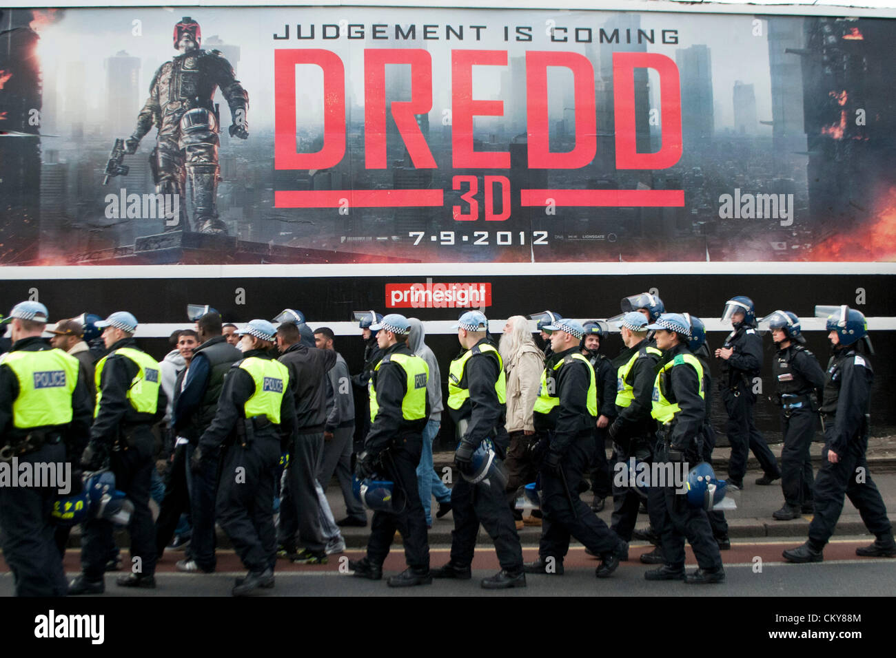 London, UK. 01/09/12. Anti-Fascist protesters are kettled under a Judge ...