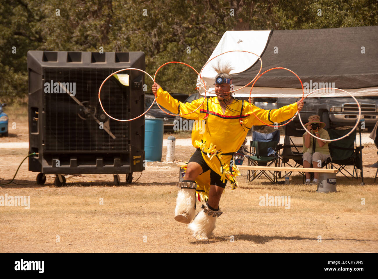 Seminole indian dance hi-res stock photography and images - Alamy