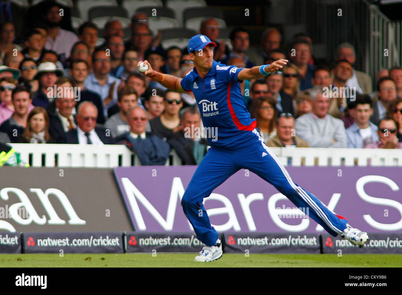 02/09/2012 London, England. England's Steven Finn fielding during the ...