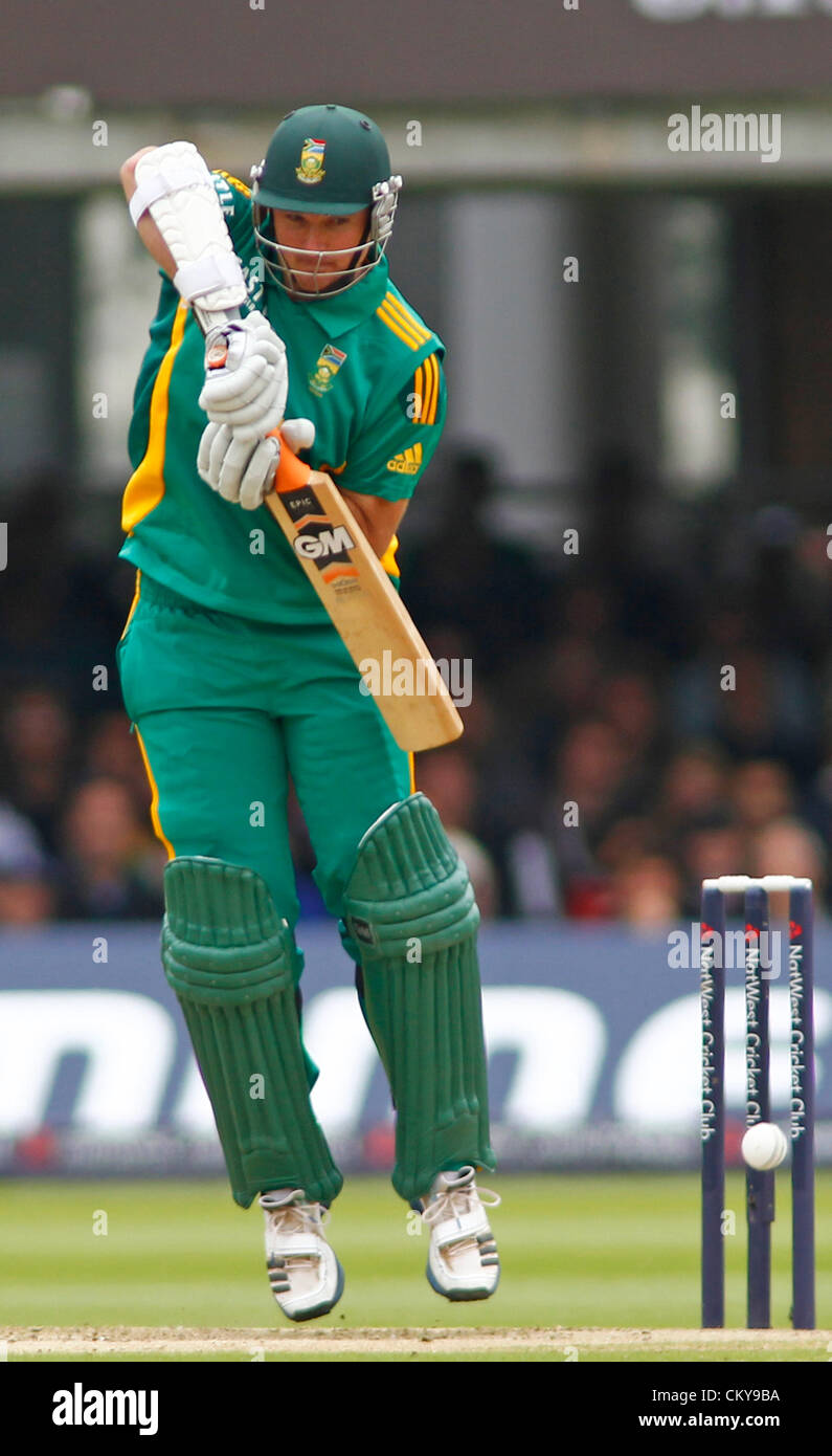 02/09/2012 London, England. South Africa's Graeme Smith batting during ...