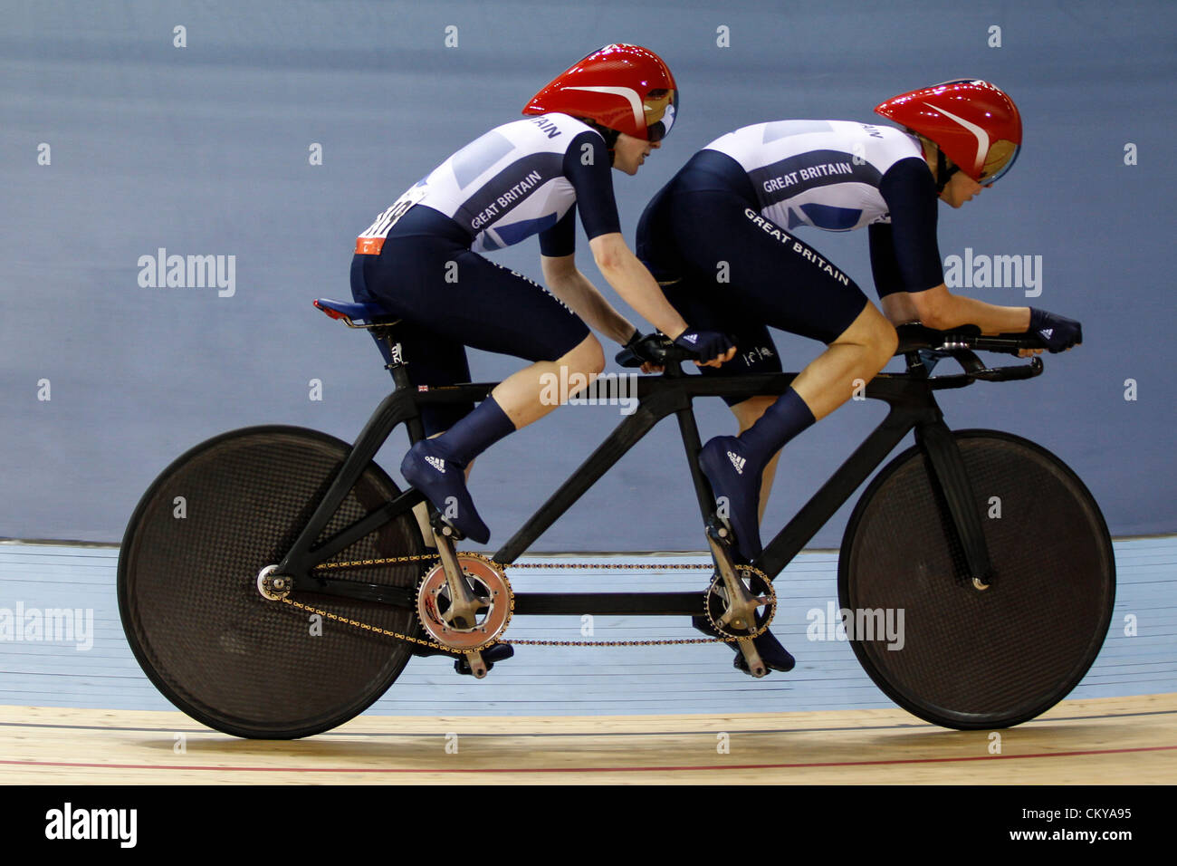 02.09.2012 London, England. Lora TURNHAM and Fiona DUNCAN (GBR) in ...
