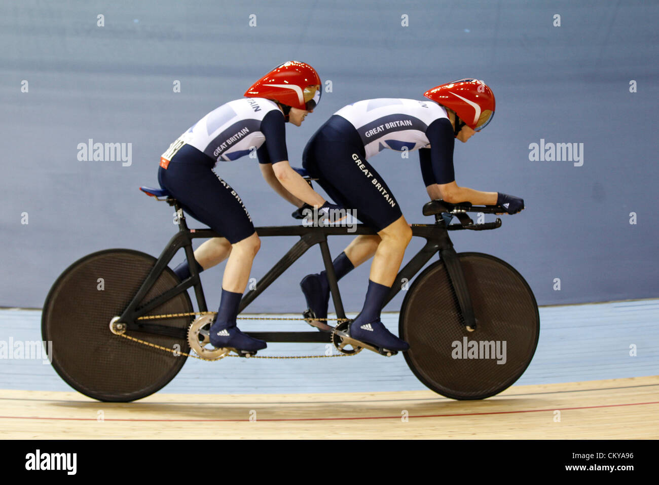 02.09.2012 London, England. Lora TURNHAM and Fiona DUNCAN (GBR) in ...
