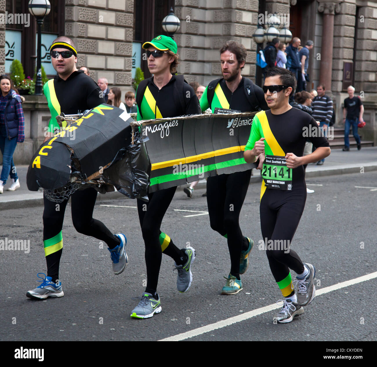 Glasgow half marathon hi-res stock photography and images - Alamy
