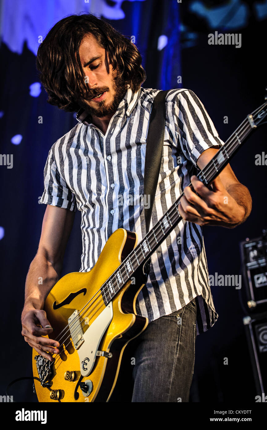 Dead sara bassist hi-res stock photography and images - Alamy