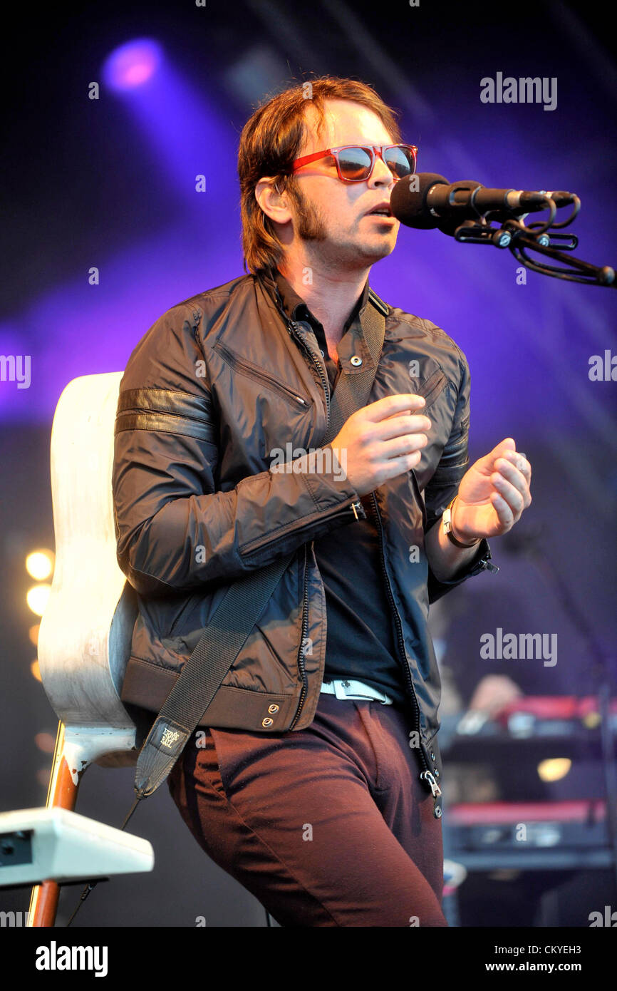 Former Supergrass frontman Gaz Coombes at The Big Feastival, Alex James ...