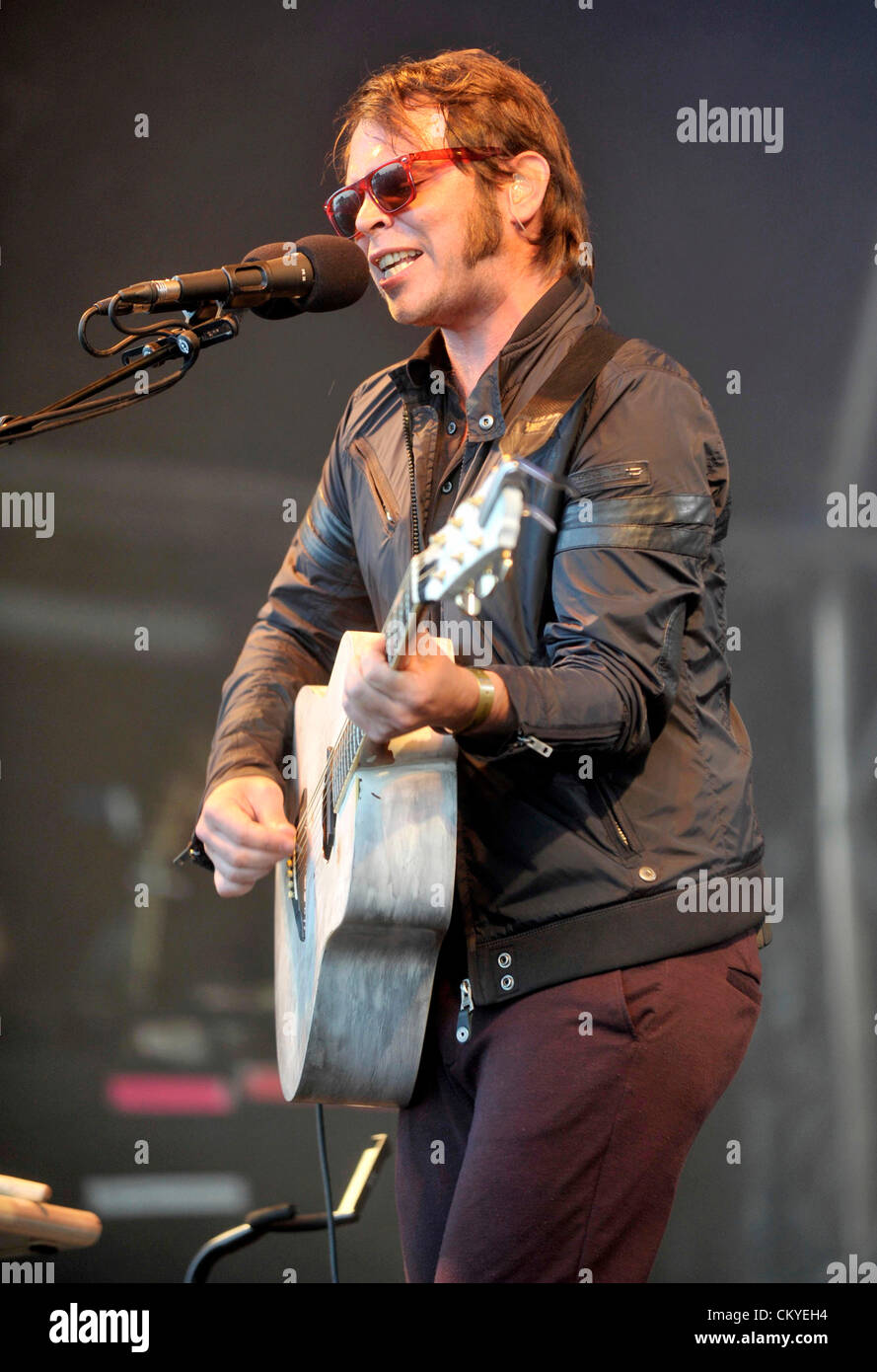 Former Supergrass frontman Gaz Coombes at The Big Feastival, Alex James ...