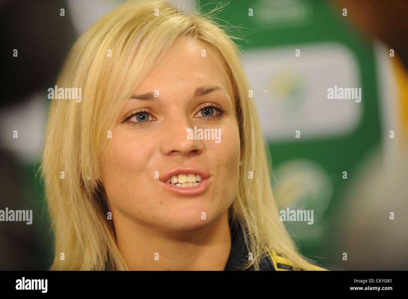 South africa womens cricket team hi-res stock photography and images ...