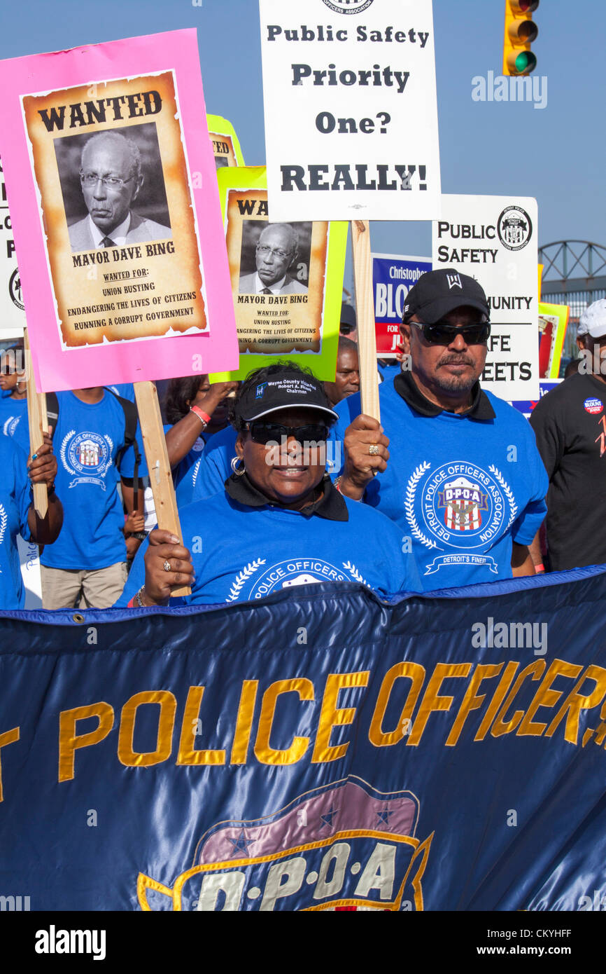 Black police officers association hi-res stock photography and images ...