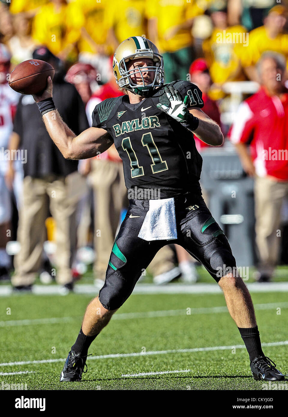Sept. 2, 2012 - Arlington, Texas, U.S. - Baylor Bears quarterback Nick ...