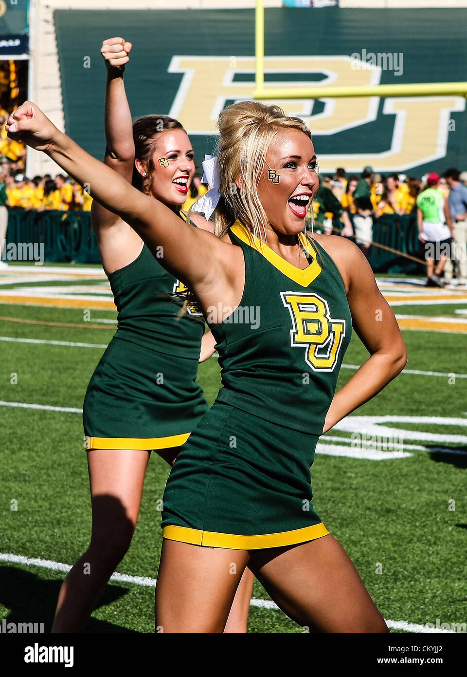 Baylor bears cheerleaders hi-res stock photography and images - Alamy