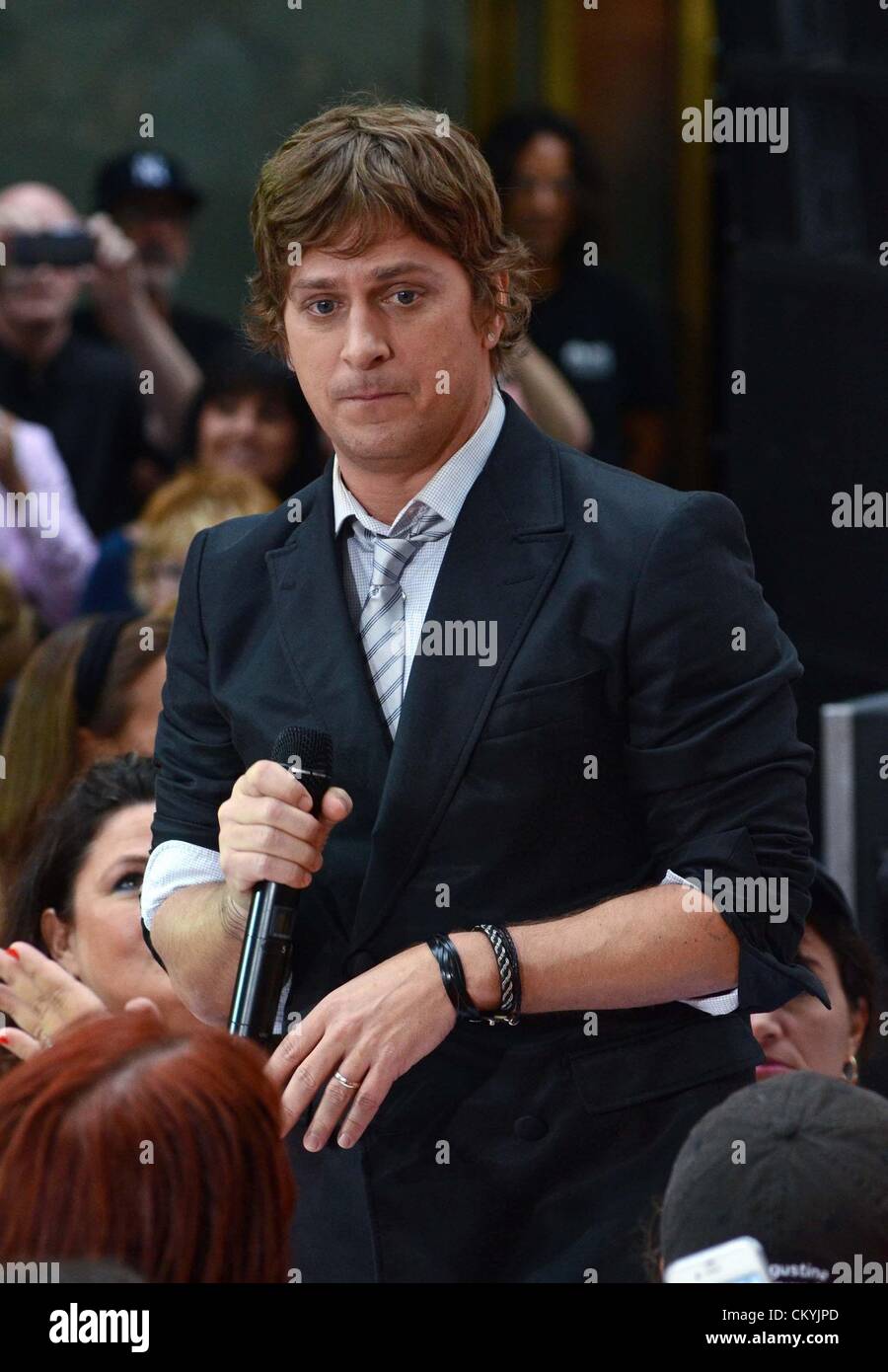 Rob Thomas on stage for NBC Today Show Concert with Matchbox Twenty ...