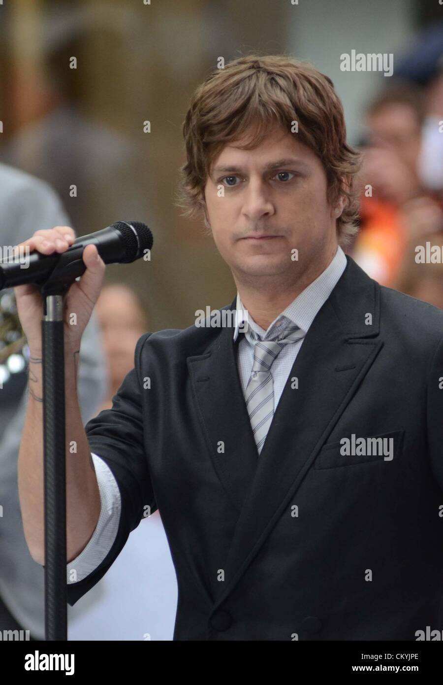 Rob Thomas on stage for NBC Today Show Concert with Matchbox Twenty ...