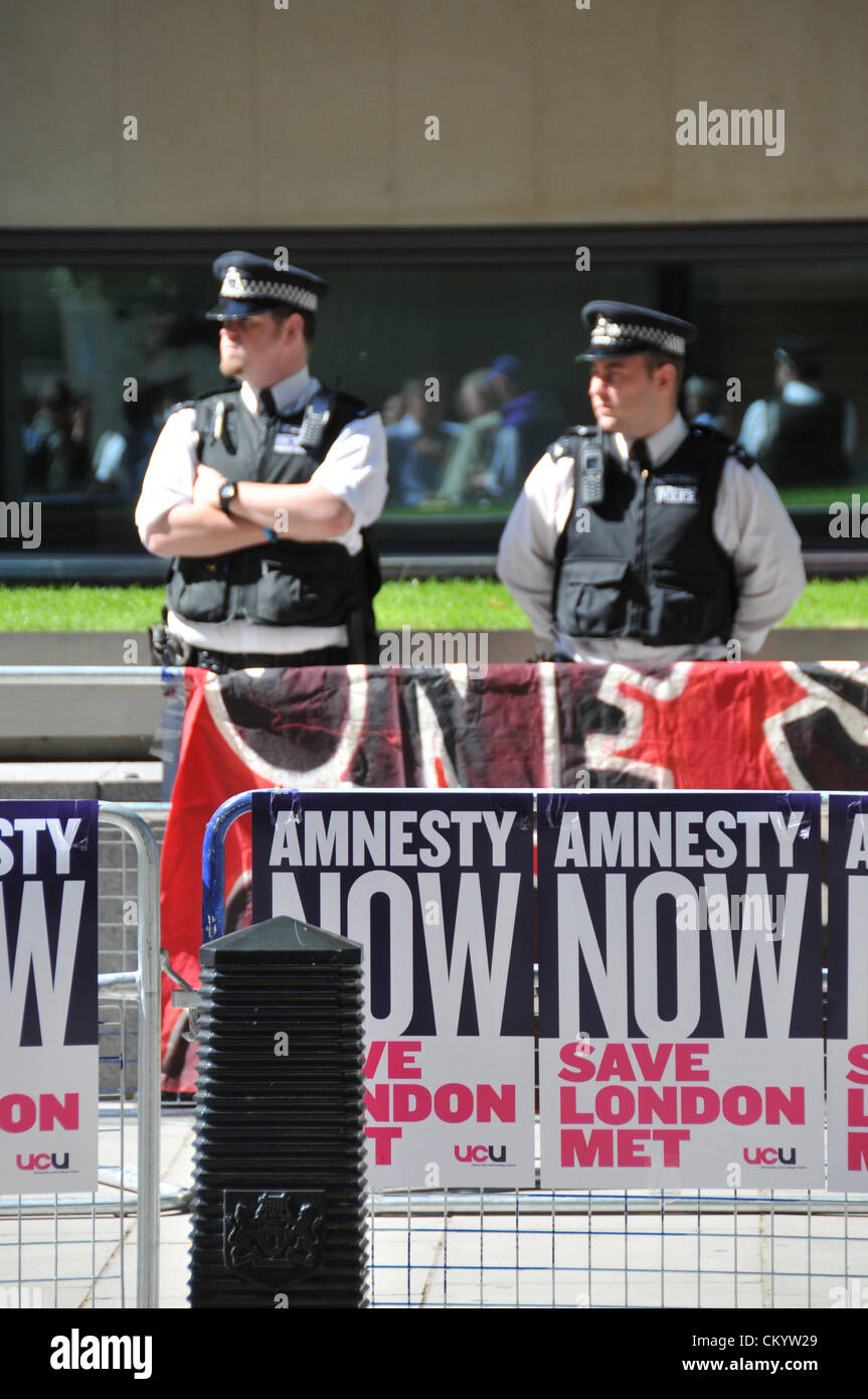 Westminster, London, UK. 5th September 2012. Police officers and ...