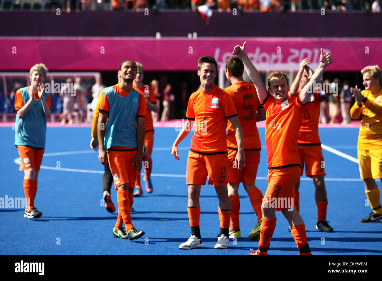 Netherlands mens football team hi-res stock photography and images - Alamy