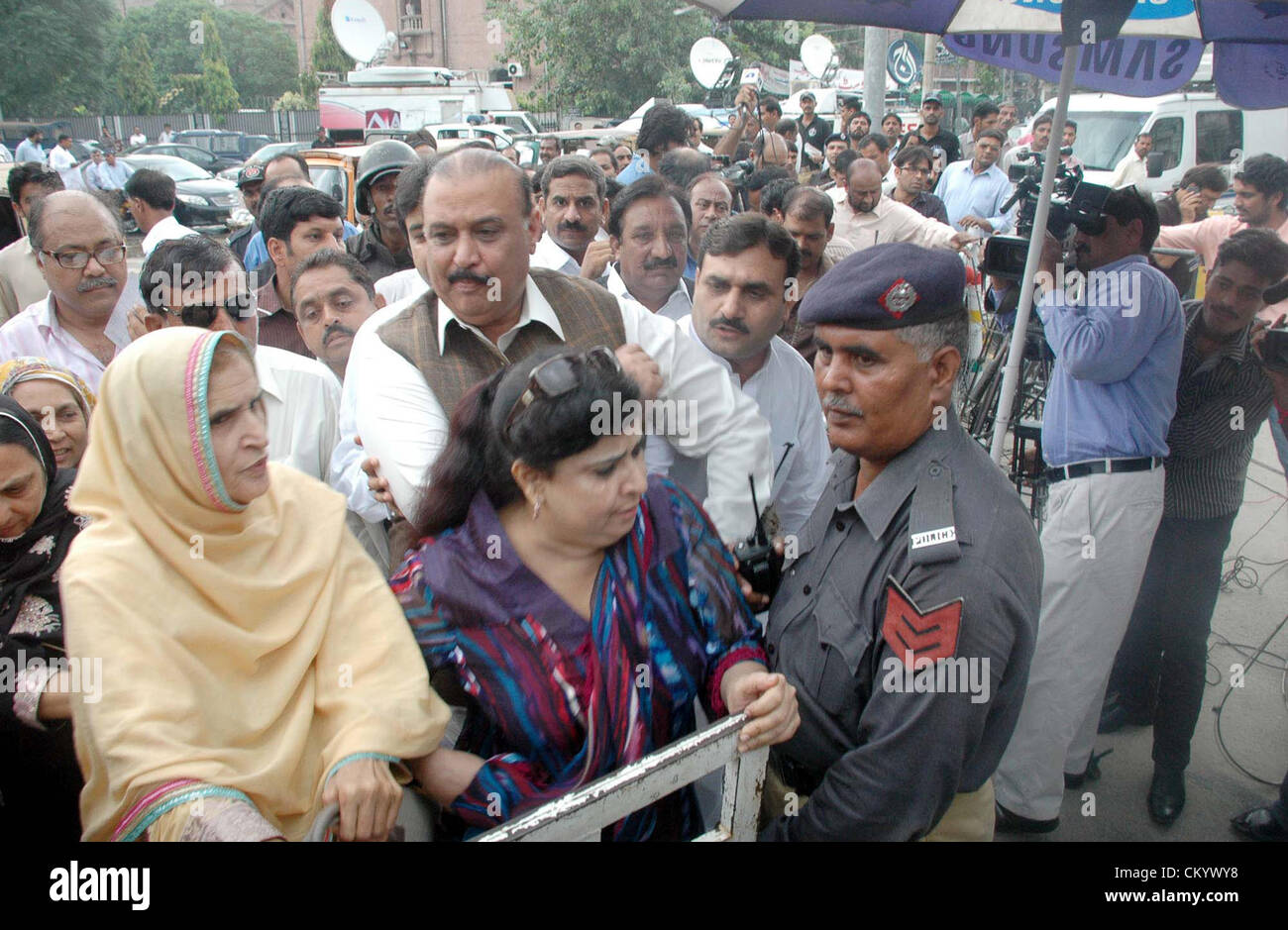 Peoples Party Leader MPA Shaukat Basra, accompanied by Opposition ...
