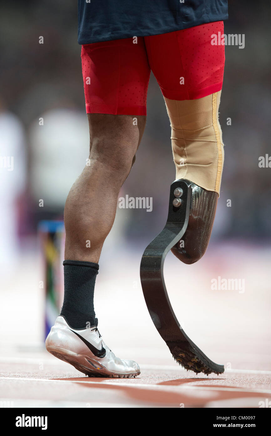 Blade runner athlete hi-res stock photography and images - Alamy