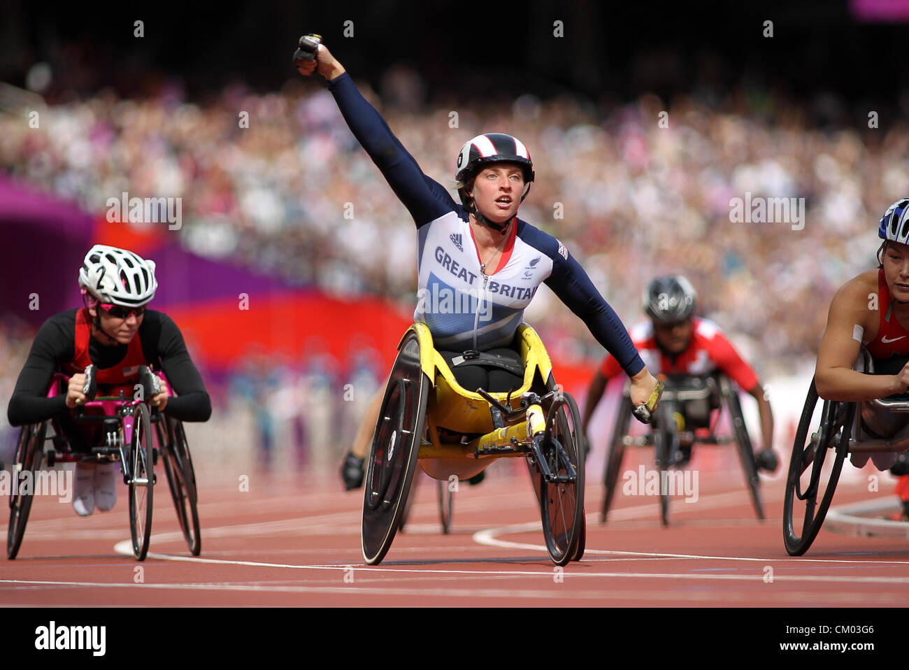 06.09.2012. London, England. Shelly Woods (GBR) celebrates as she ...