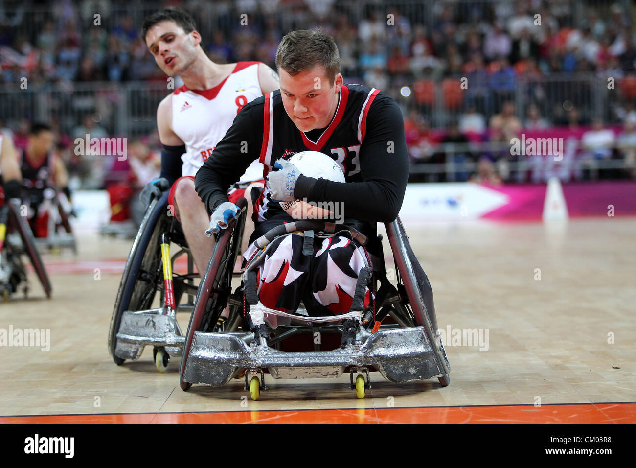 Pool phase hi-res stock photography and images - Alamy