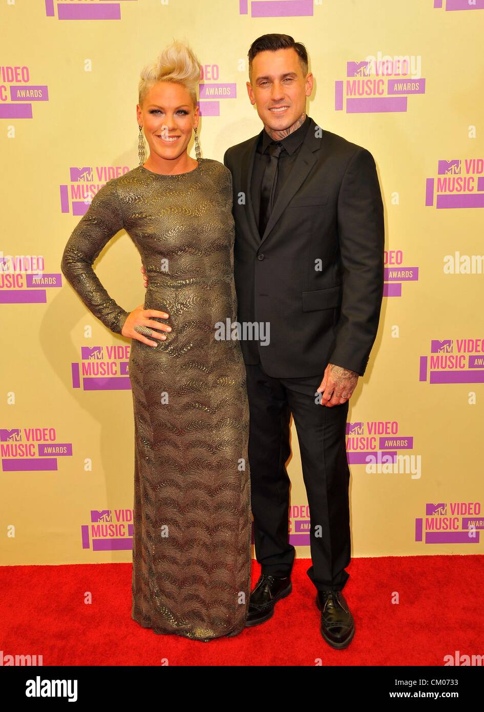 Pink,Carey Hart at arrivals for 2012 MTV Video Music Awards VMA ...