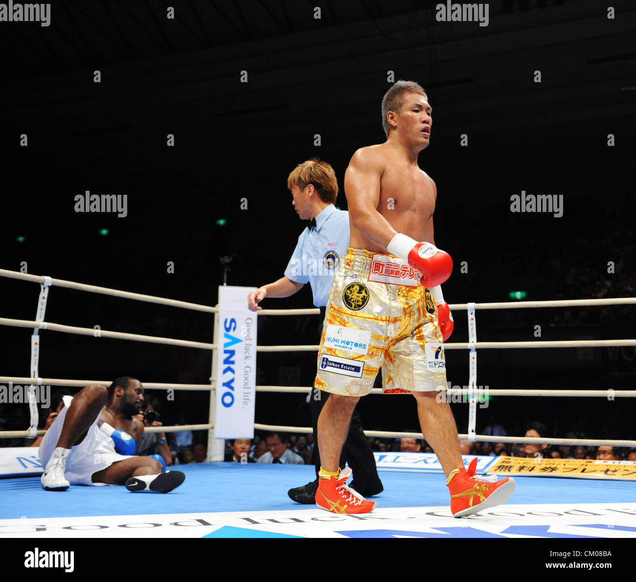 Knocks down kyotaro fujimoto hi-res stock photography and images - Alamy