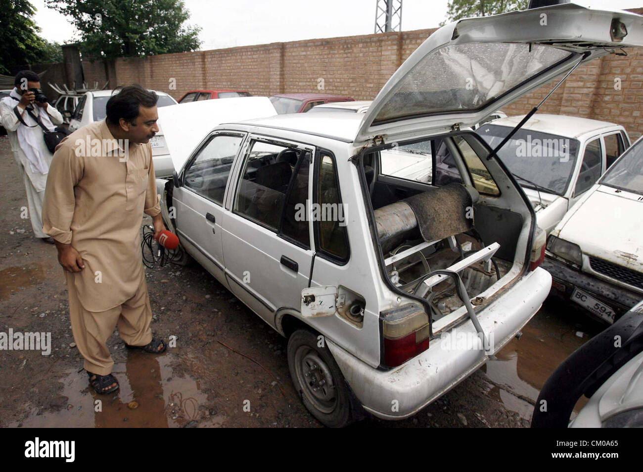 Explosive laden vehicle hi-res stock photography and images - Alamy