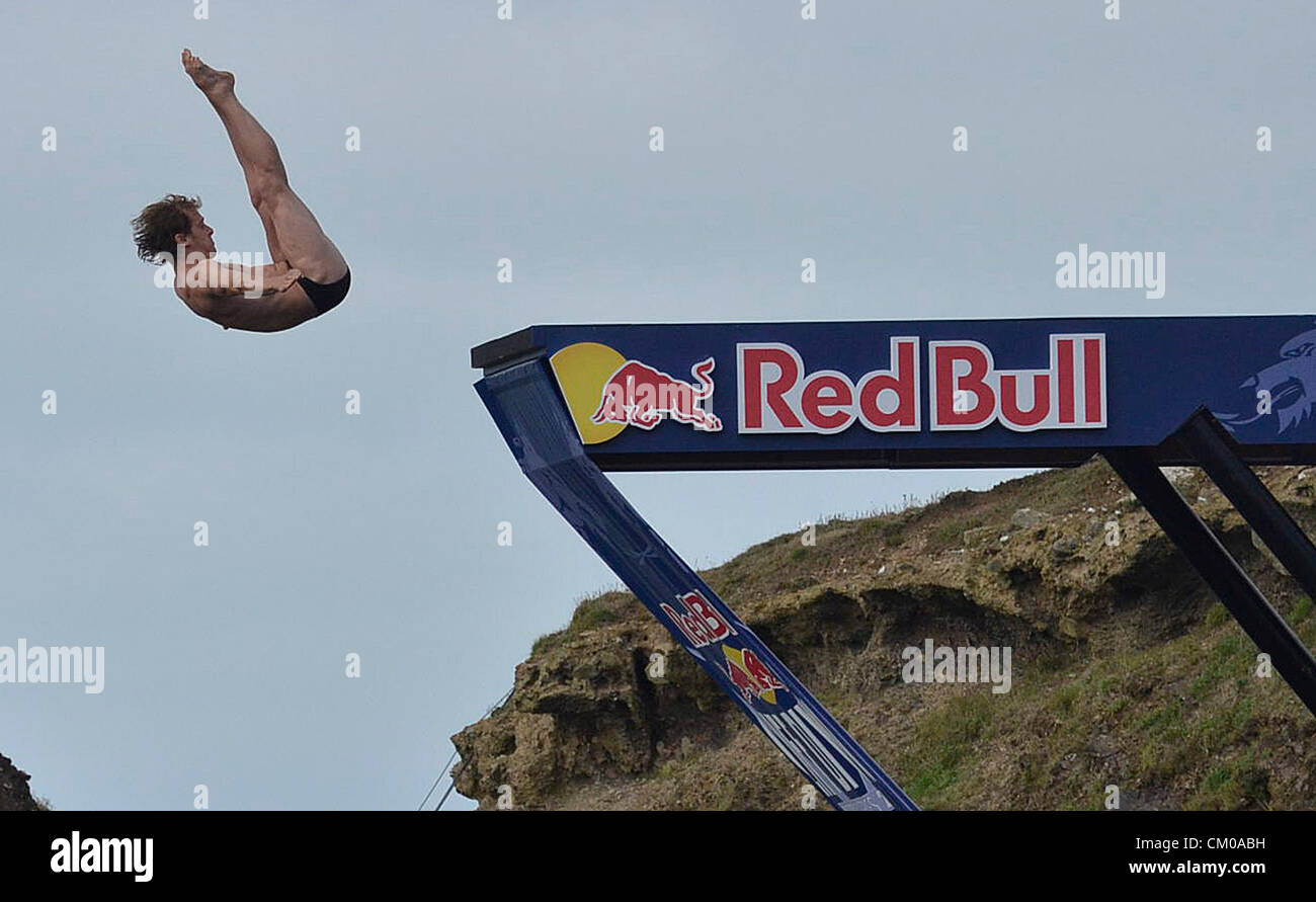 Blue Lagoon, St Davids, Wales, UK. Red Bull Cliff diving makes its long ...