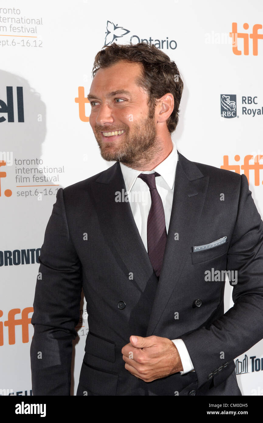 Sept. 7, 2012 - Toronto, Ontario, Canada - Actor JUDE LAW attends the ...