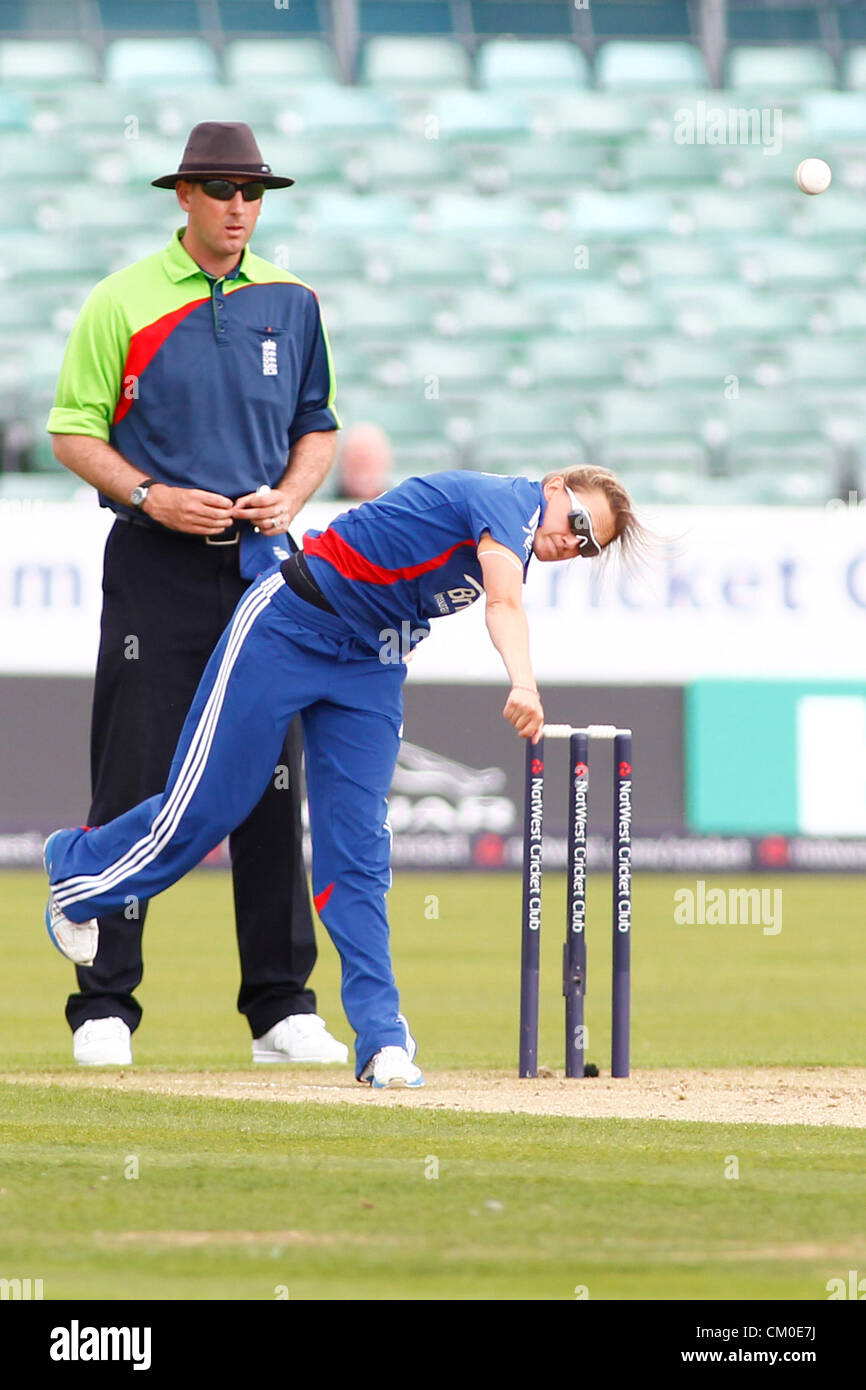 08/09/2012 Durham, England. Laura Marsh bowling during the 1st Nat West ...