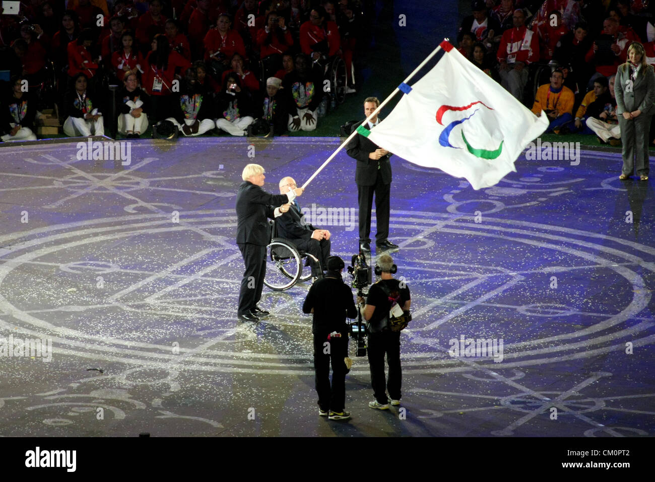 Paralympic flag hi-res stock photography and images - Alamy