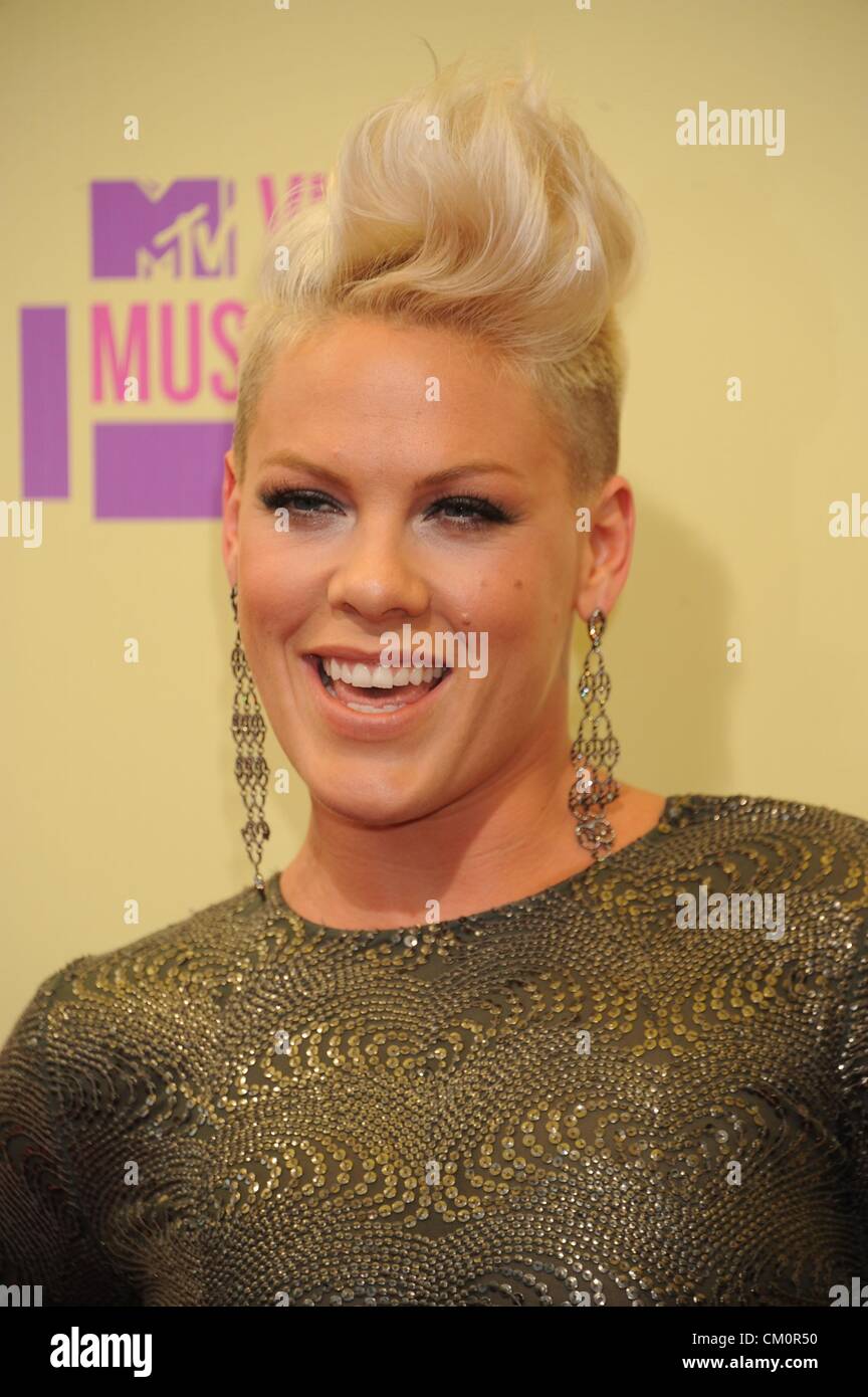 Singer Pink High Resolution Stock Photography and Images - Alamy