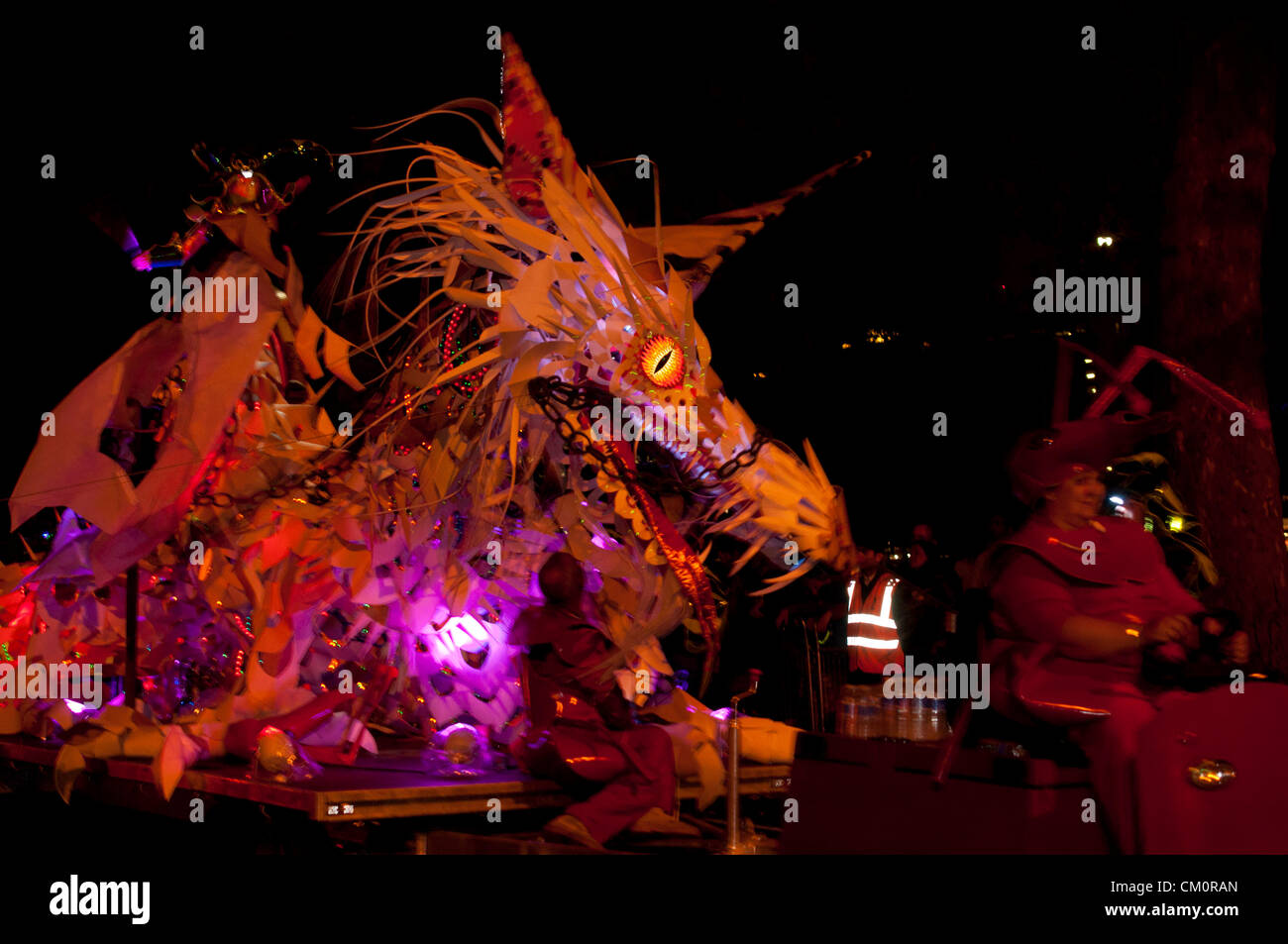 Carnival float dragon hi-res stock photography and images - Alamy