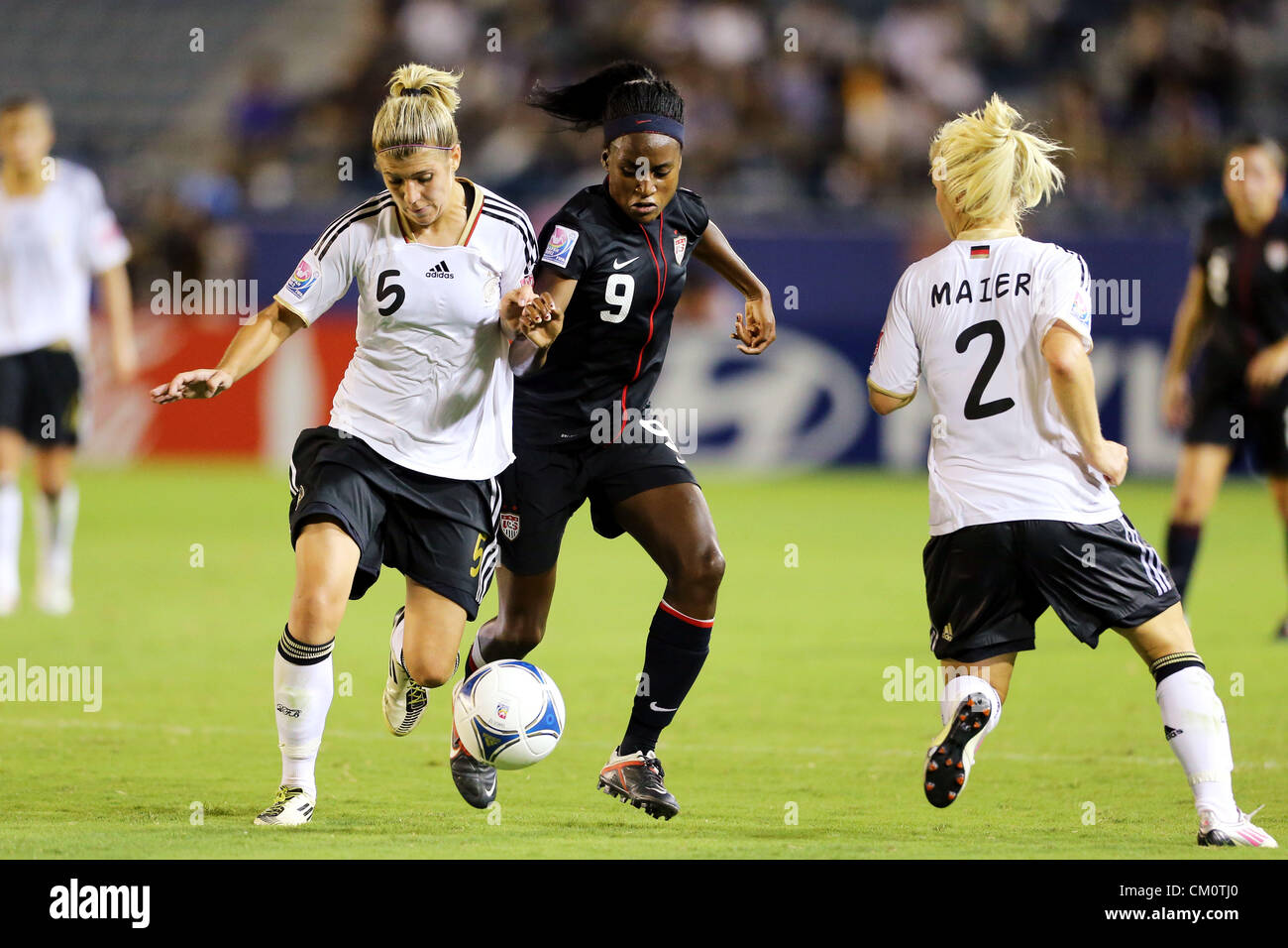 Tokyo, Japan. (L to R) Luisa Wensing (GER), Chioma Ubogagu (USA ...